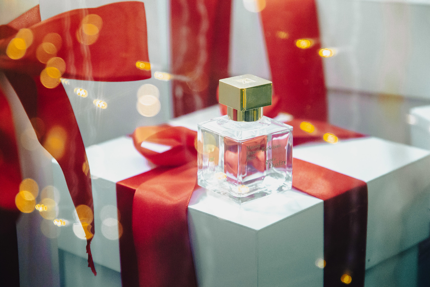 The Art of Perfume Gift Wrapping: Tips and Ideas for a Beautiful ...
